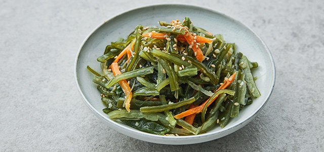 비움반찬 미역줄기볶음 마켓컬리